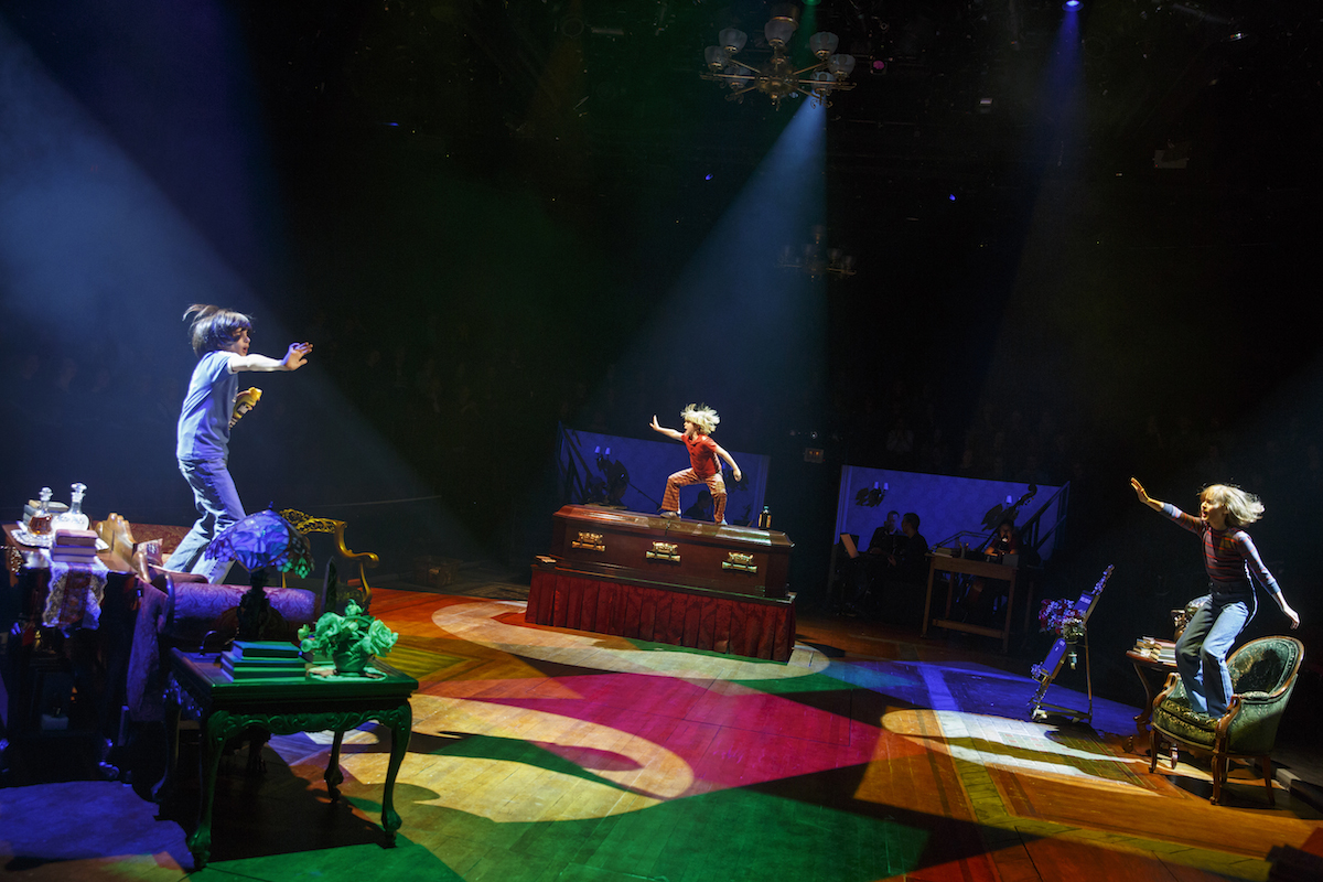 Fun Home on Broadway – New York Theater