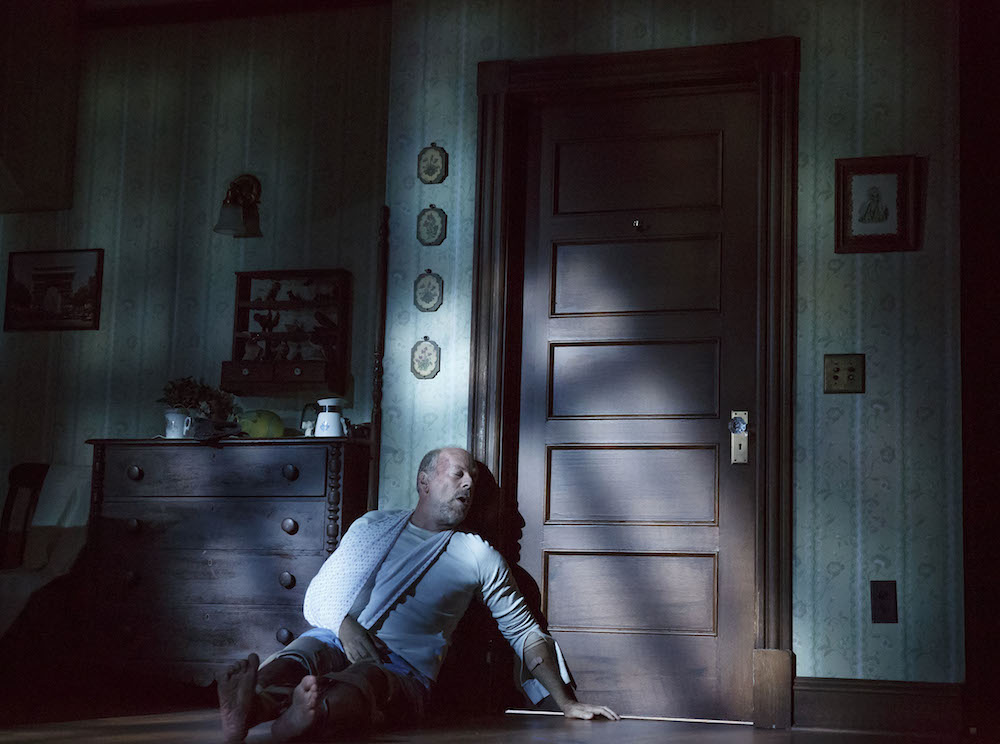 Misery on Broadway with Bruce Willis and Laurie Metcalf: Review, pics ...