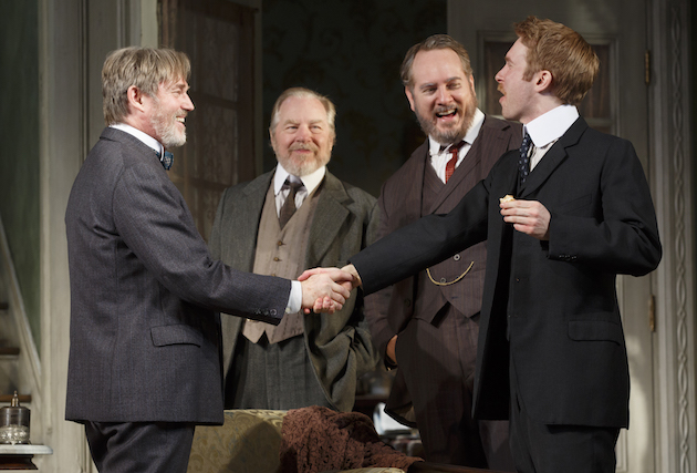 The Little Foxes Review: Laura Linney and Cynthia Nixon Alternate Roles ...