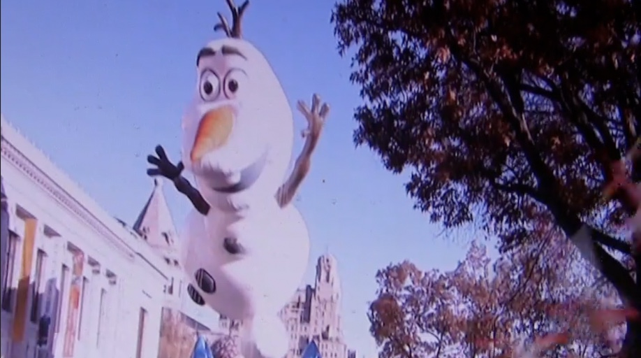 Olaf float 3 – New York Theater