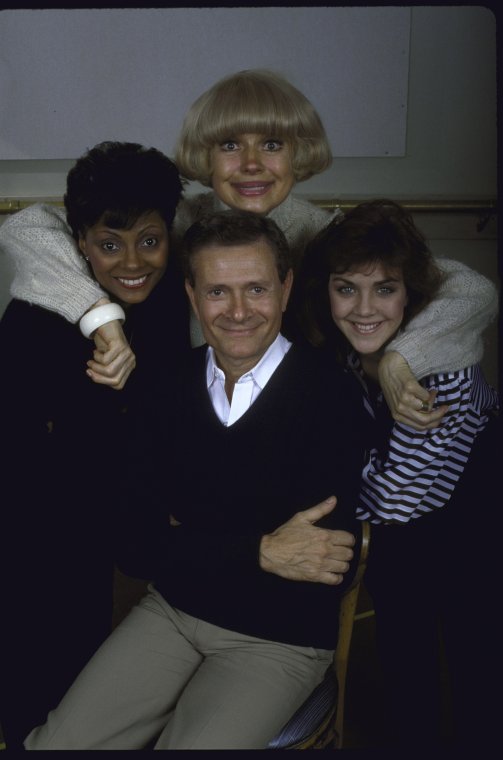 Jerrys Girls nypl.digitalcollections.b025bdbb-d857-4be9-e040 ...
