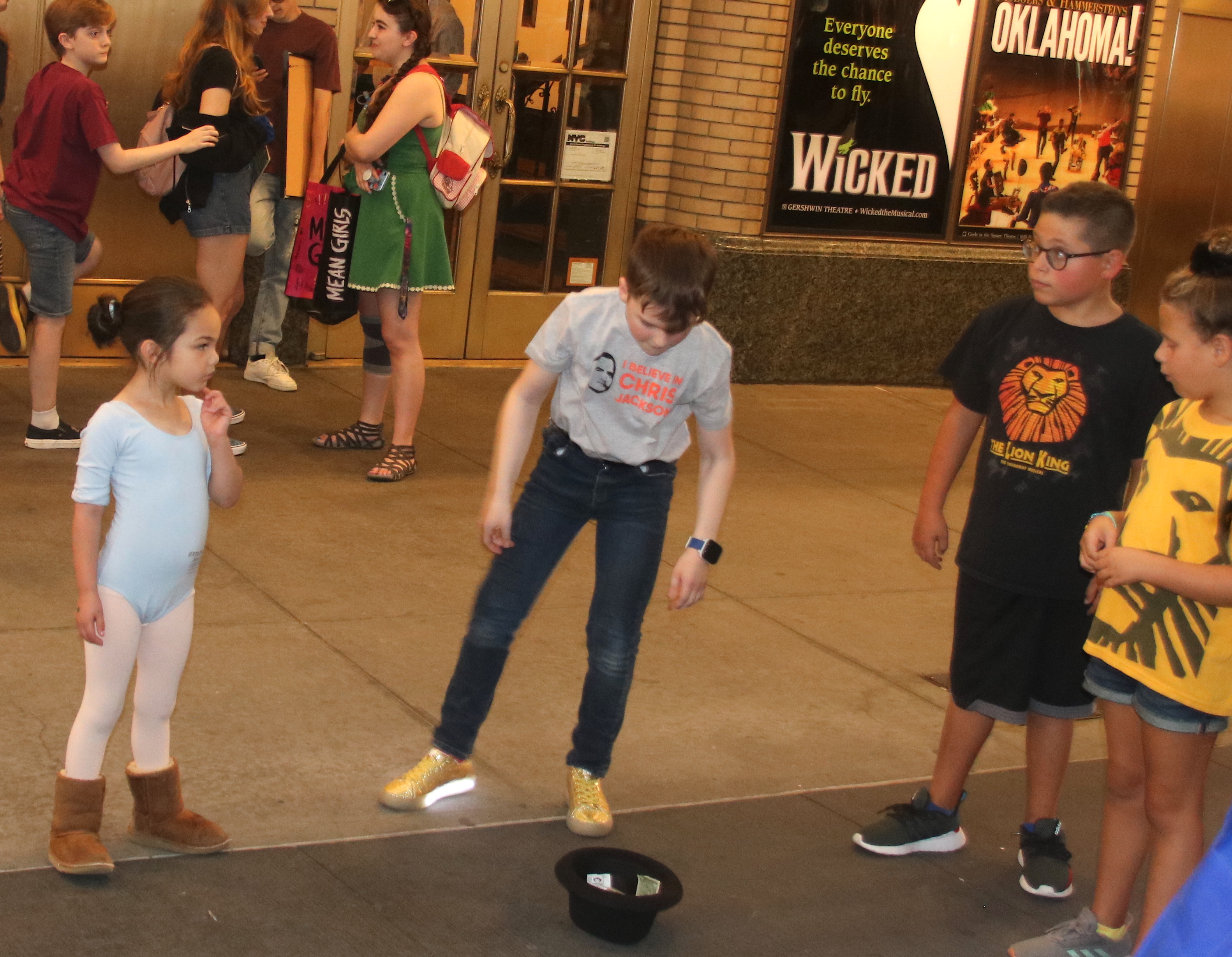 broadway flea child buskers – New York Theater
