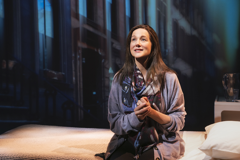 My Name Is Lucy Barton on Broadway with Laura Linney – New York Theater