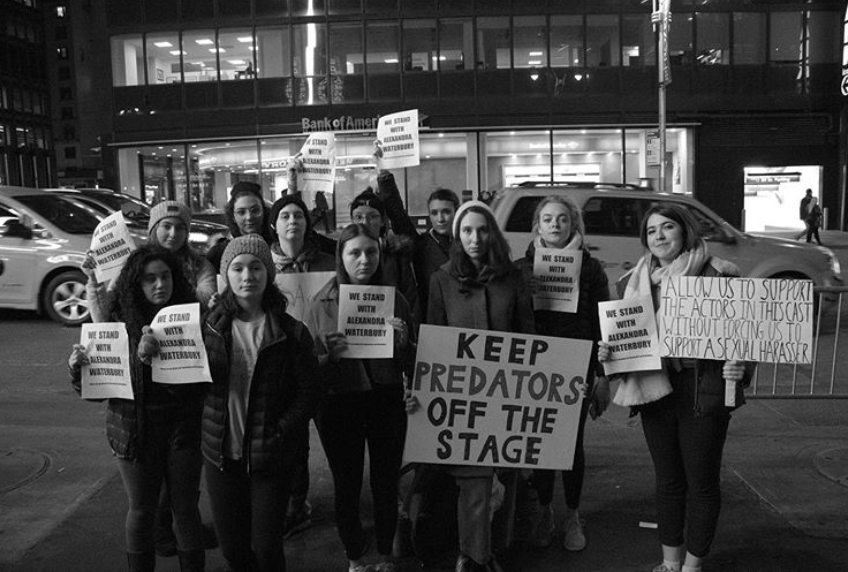 Picketers – New York Theater