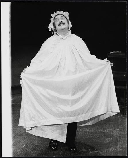 Ulysses in Nighttown M3Y1326 – New York Theater
